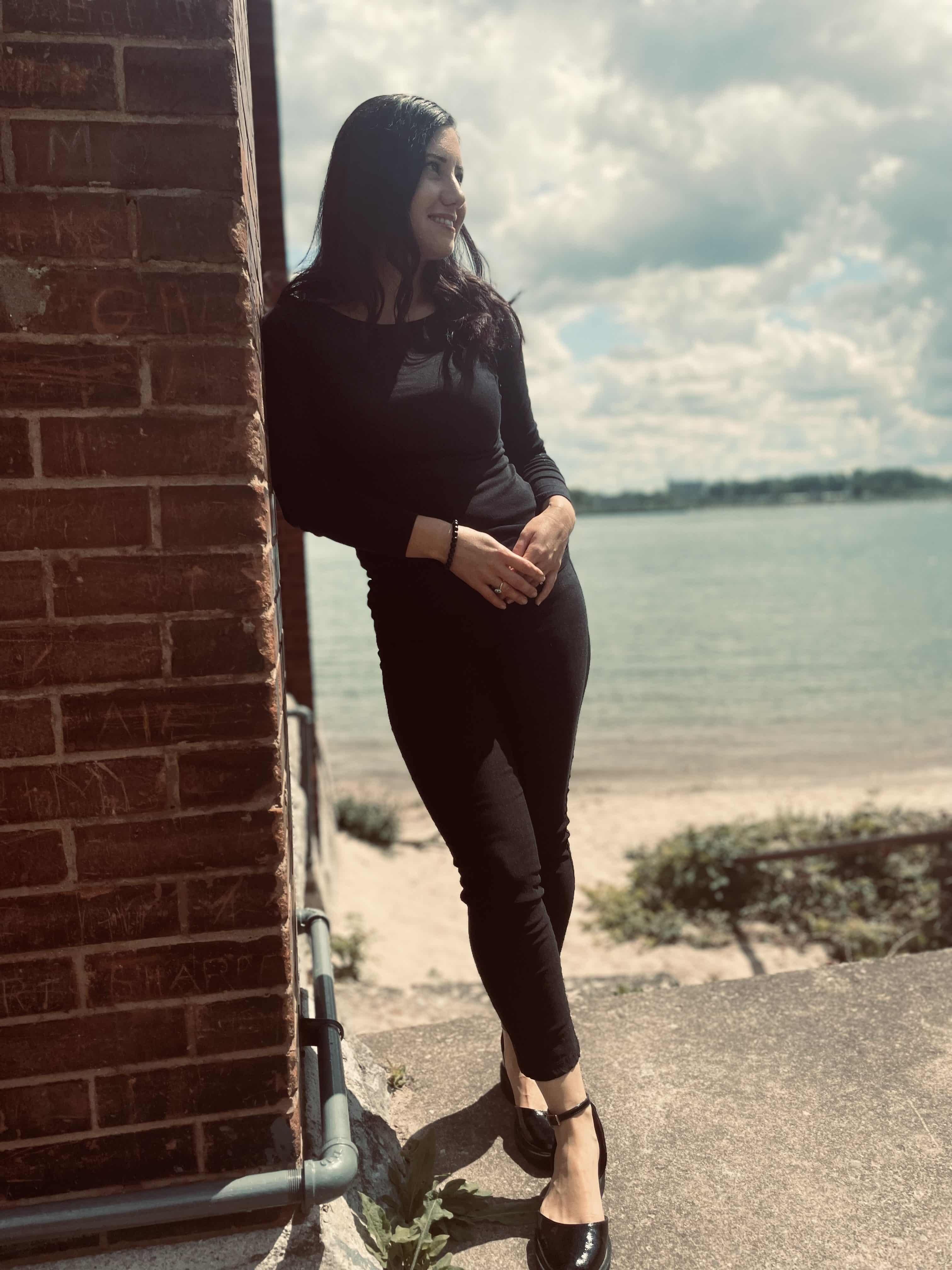 Sara Dobbie – ELJ Editions